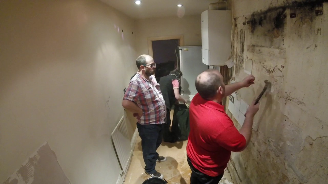 Kitchen Rip Out - Chaos on a Saturday afternoon.. - YouTube