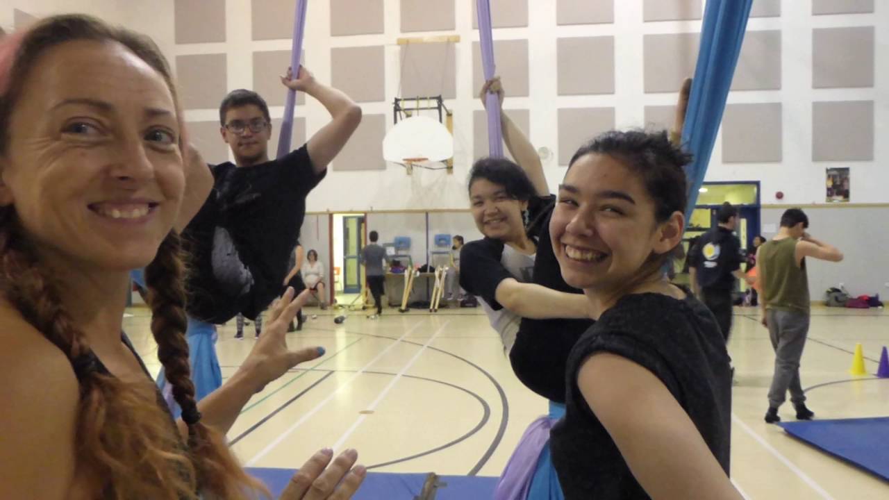Cirqiniq summer camp 2016 - Wakeham Bay - YouTube