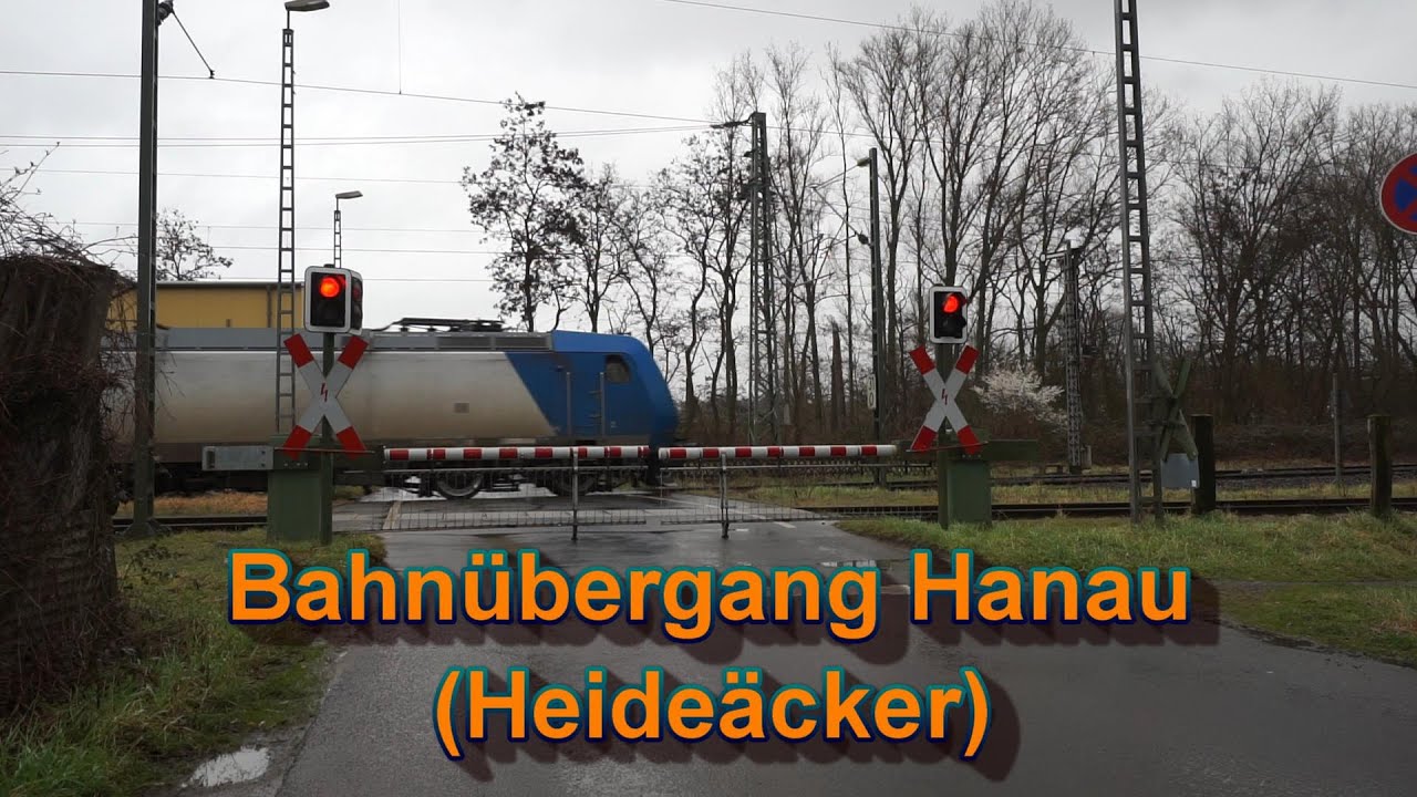 Bahnübergang Hanau (Heideäcker) #railroadcrossing #train #trainspotting ...