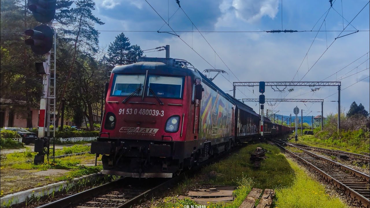 LEMA 039 a companiei Cerfersped trecând fără oprire prin gara Dej ...