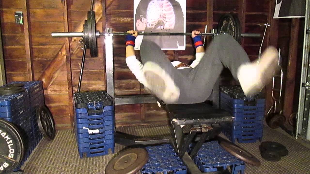 +5 Squats and Lots of Benching - YouTube