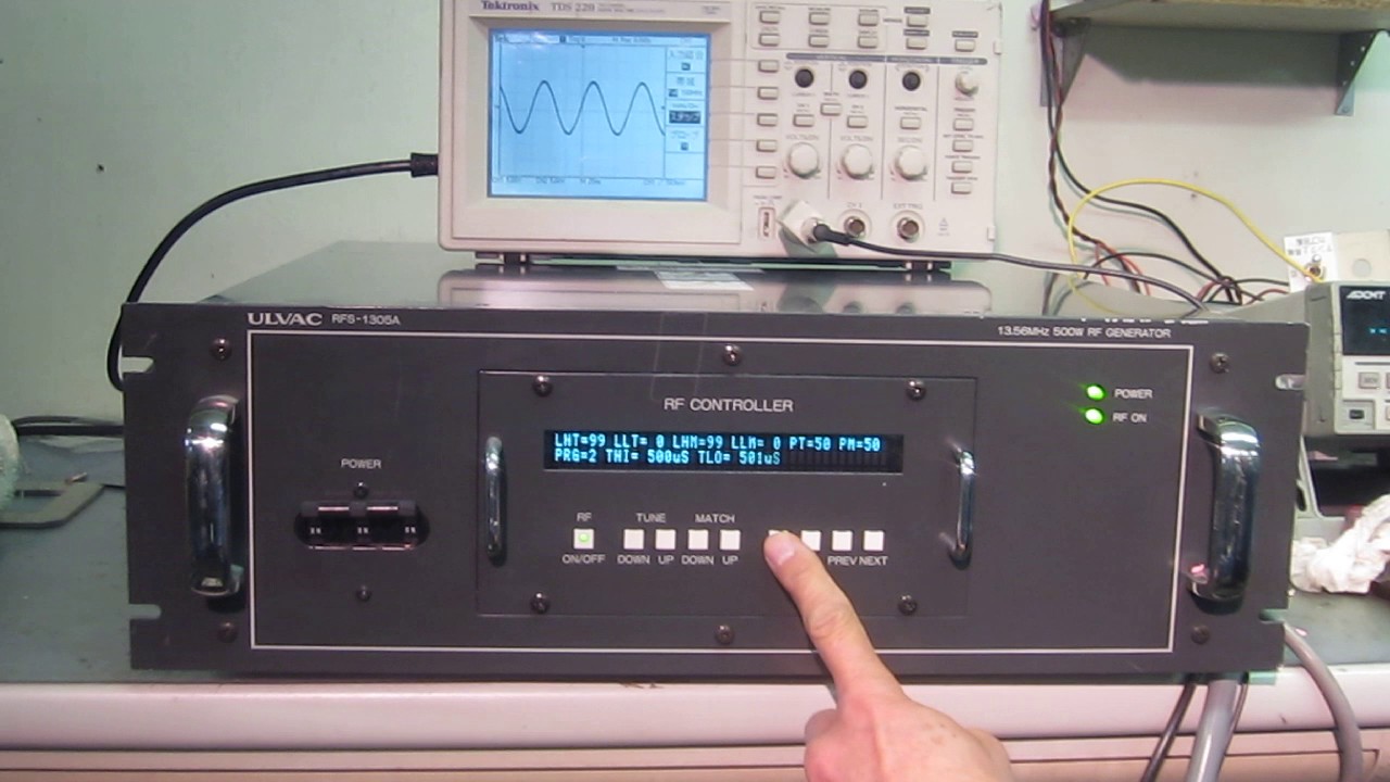 ULVAC RFS-1350A/MBX-05EA2 RF Power Supply / RF Matching Box 動作確認 - YouTube
