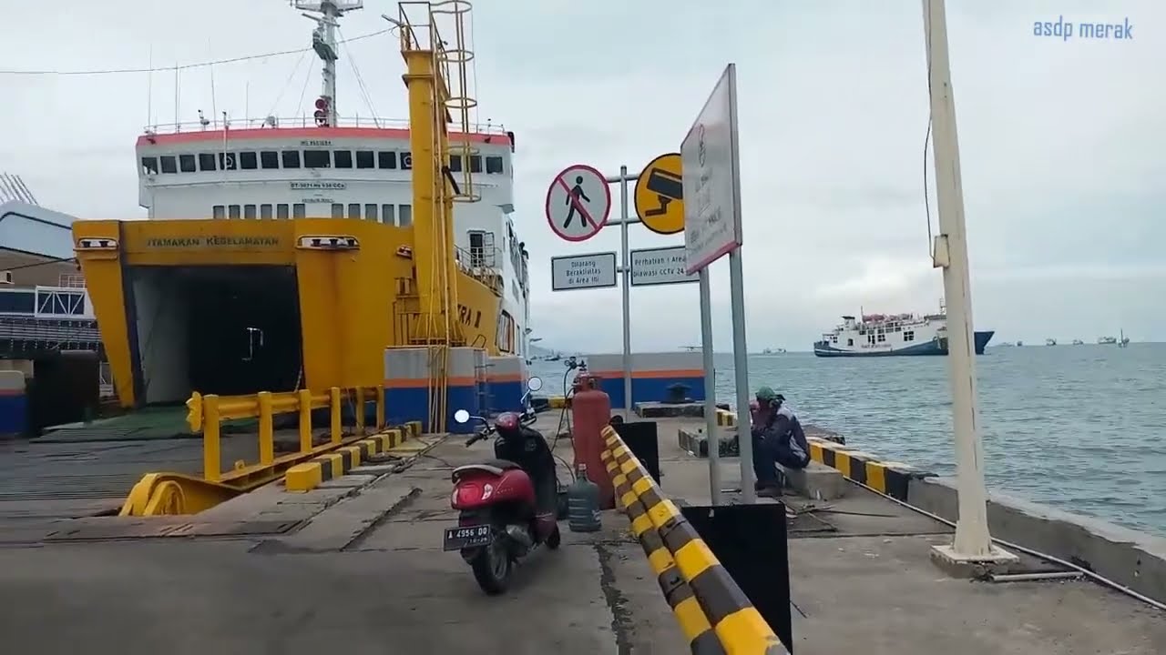 Pelabuhan asdp merak Banten - YouTube