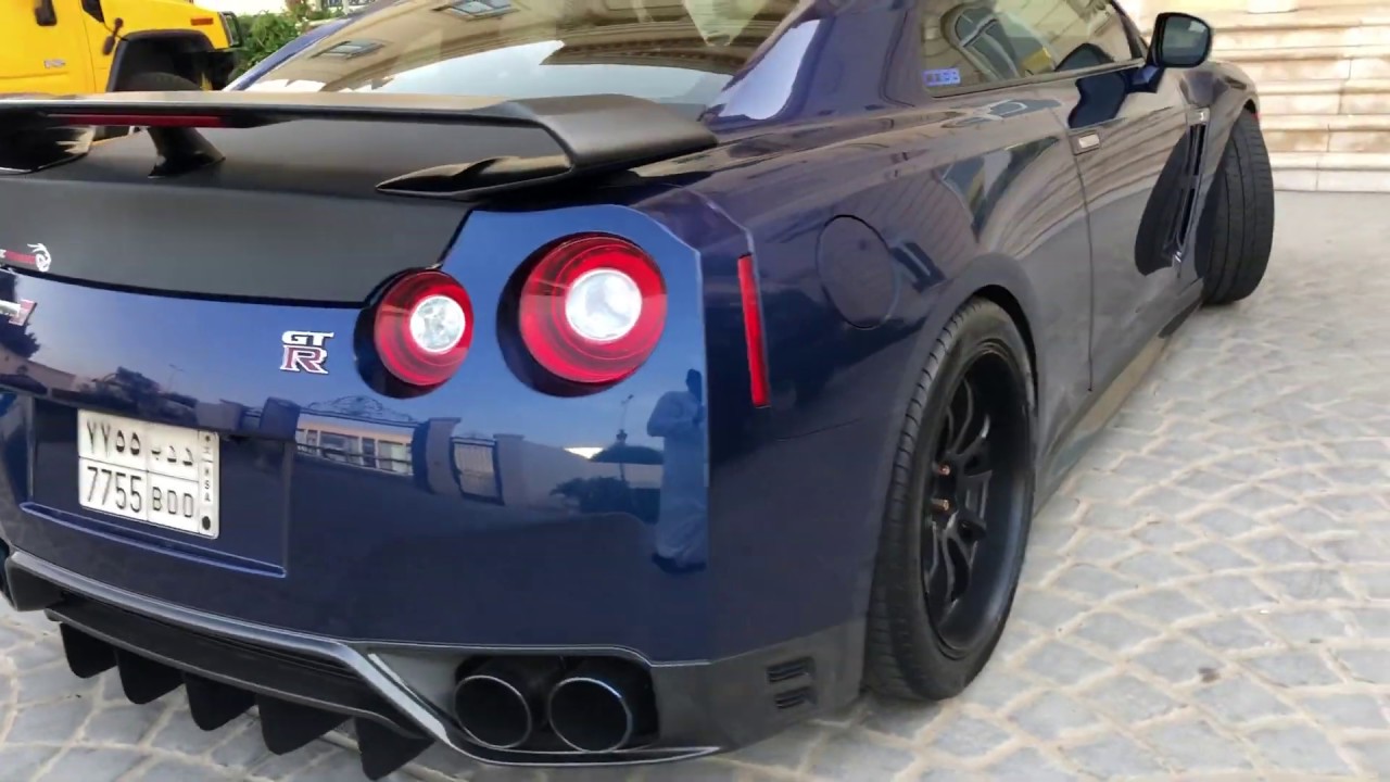 GTR R35 Black Edition - Deep Blue Pearl - YouTube