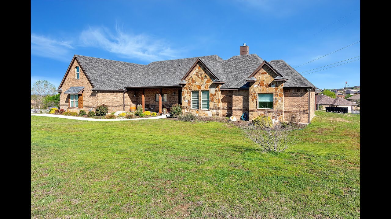 1111 Mount Lane, Rhome Texas - YouTube