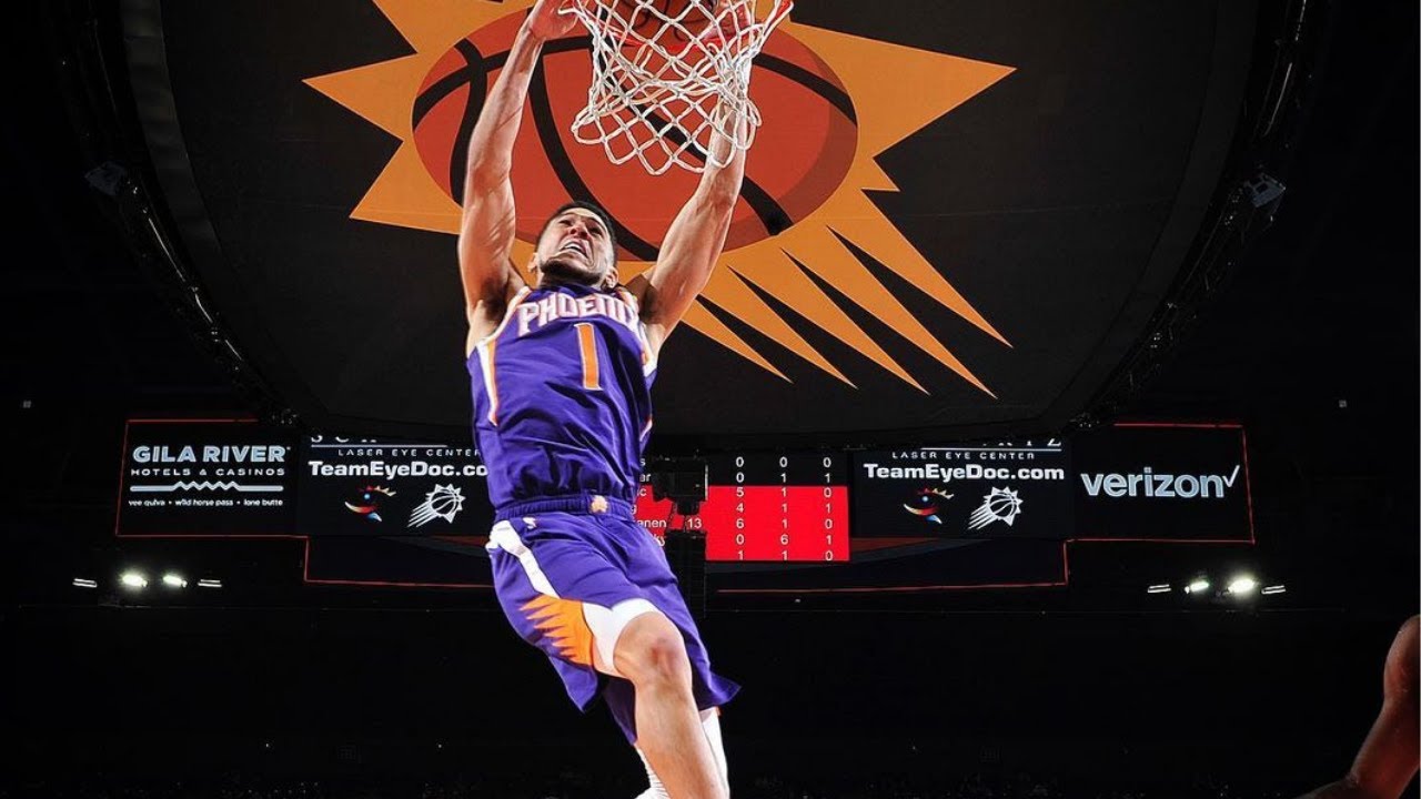 Devin Booker Goes UP And DUNK😤 - YouTube