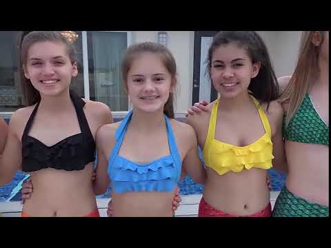 Anak anak ini tidak terima keputusan dewan PBB mereka melakukan aksi bugil untuk Donald Trump96