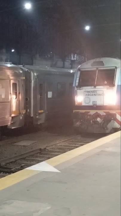 urgente! ckd0006 con el 304 y la gt22 a914 con en tren solidario en plaza constitución - YouTube