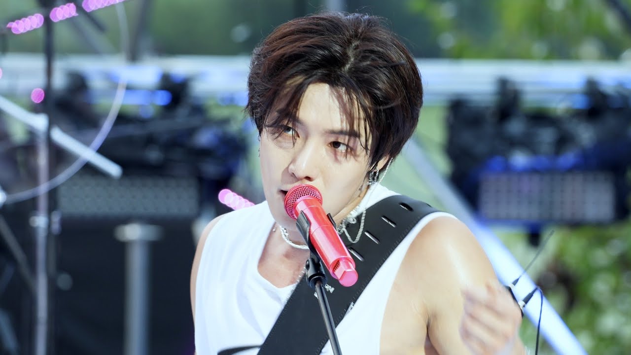 [4K] 240825 원위 (ONEWE) - GRAVITY / 2024 ONEWE GOLDEN FESTA : ONEderland 용훈 직캠 fancam - YouTube