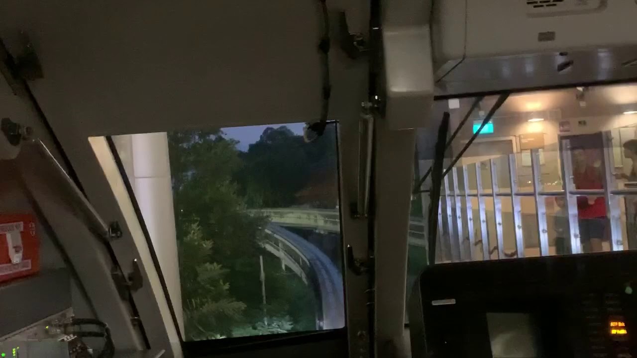 Sentosa Express Hitachi Small-type Monorail [Red Trainset] - Resorts ...