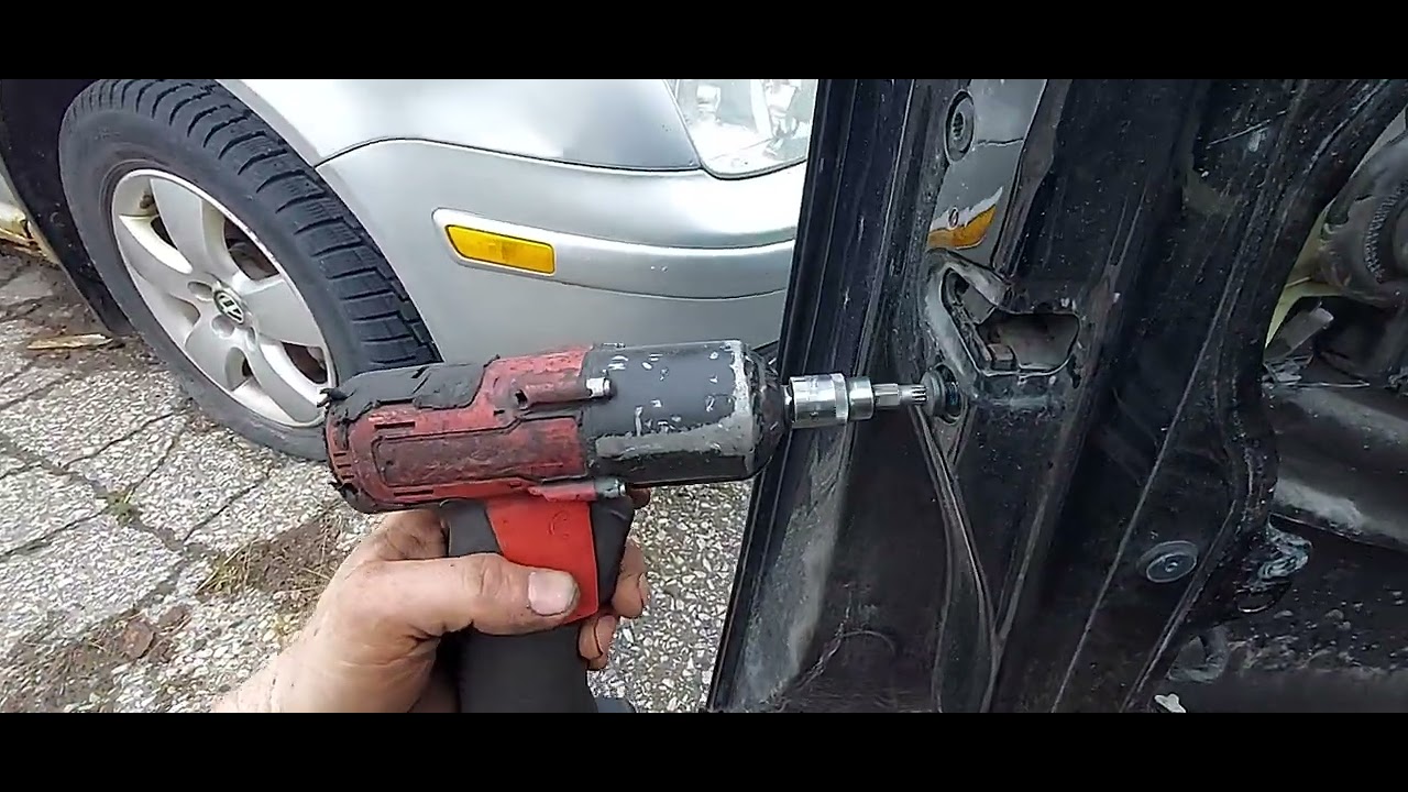 VW door latch test - YouTube