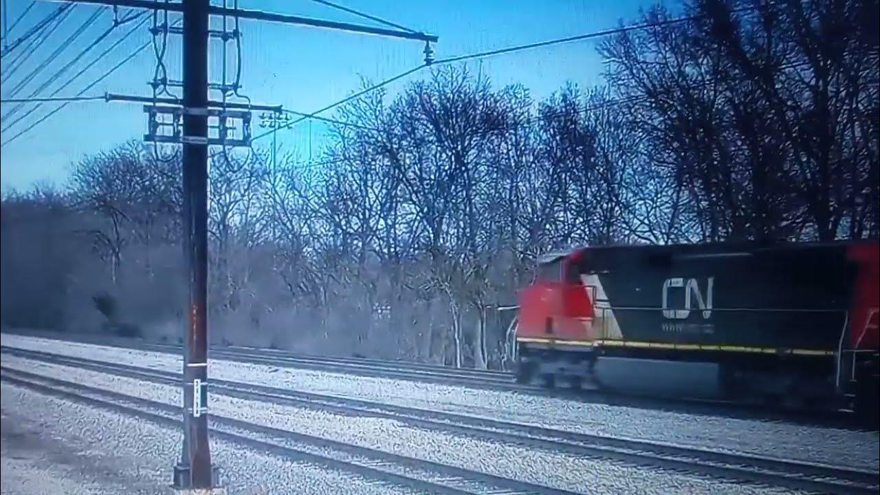 CN 2714 leads autoracks northbound W Bcrail power in Flossmoor IL - YouTube