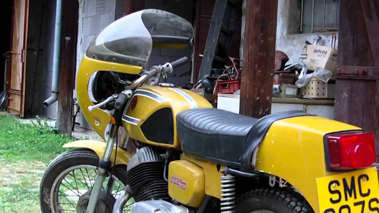 ČZ 250/471 Custom Mk 1 + Mk 2 - YouTube
