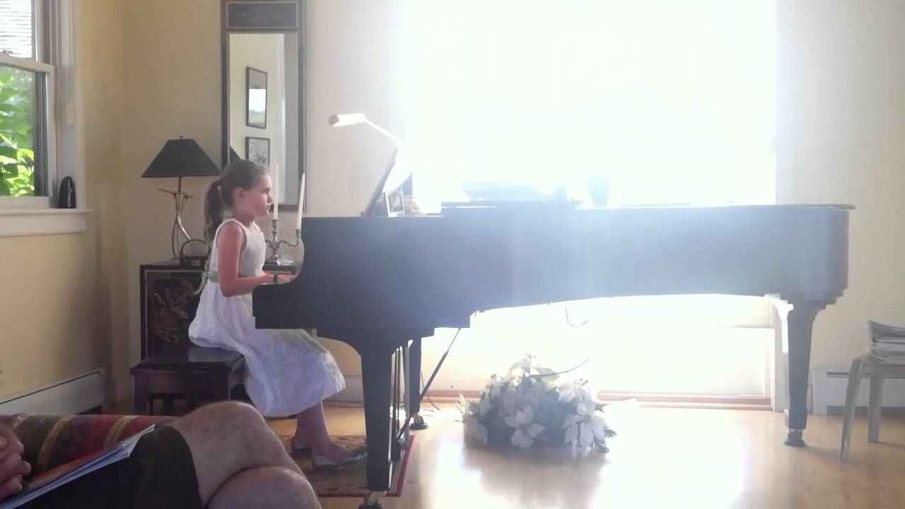 Emily Ames performs Linus and Lucy by Vince Guaraldi - YouTube