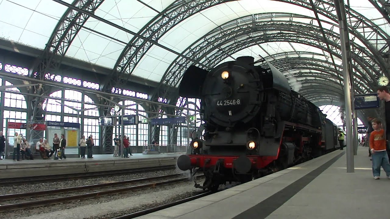 DR Class 44 2546-8 and DR 65 1049-9 departaure from platform - YouTube