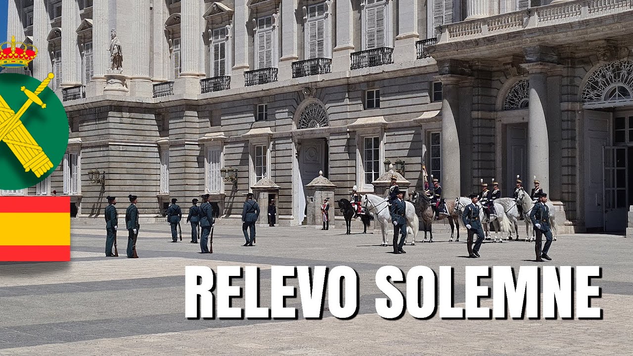 La Guardia Civil participa en el Relevo Solemne de la Guardia Real en ...