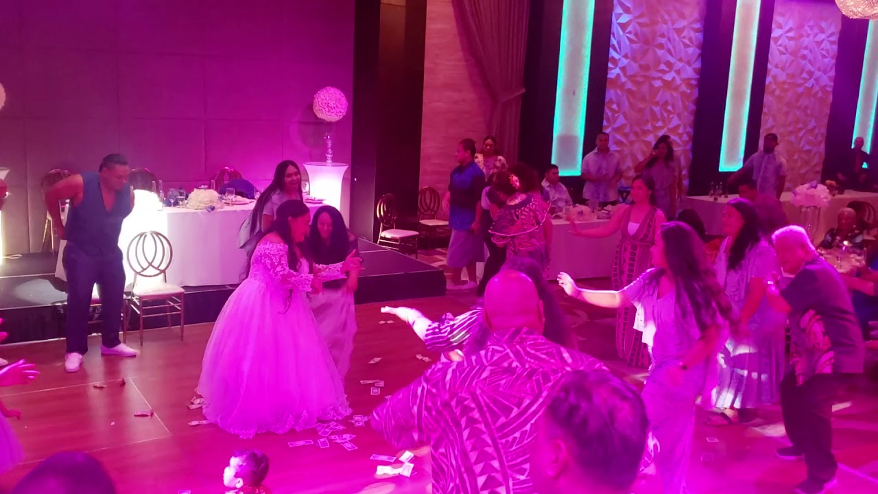 Bride Marie Amituanai Simi Mauga Family Taualuga from Alao - YouTube