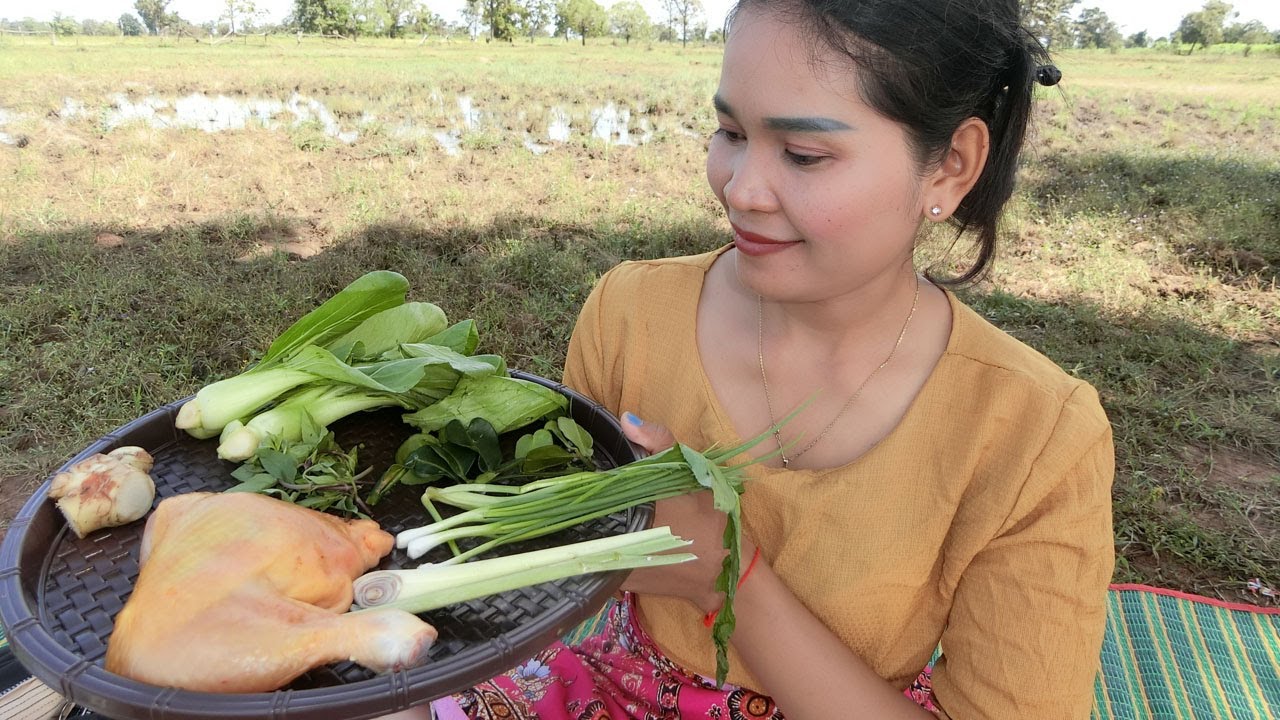 YaYa Cooking Chicken Recipe With Spinach - Prepared By My Girl - YouTube
