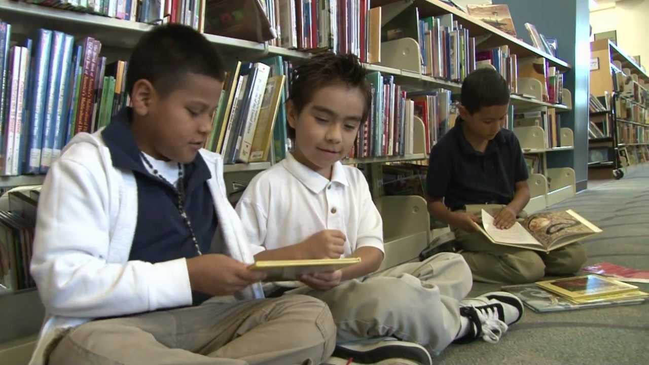Dallas ISD Students Use School Libraries To Succeed - YouTube