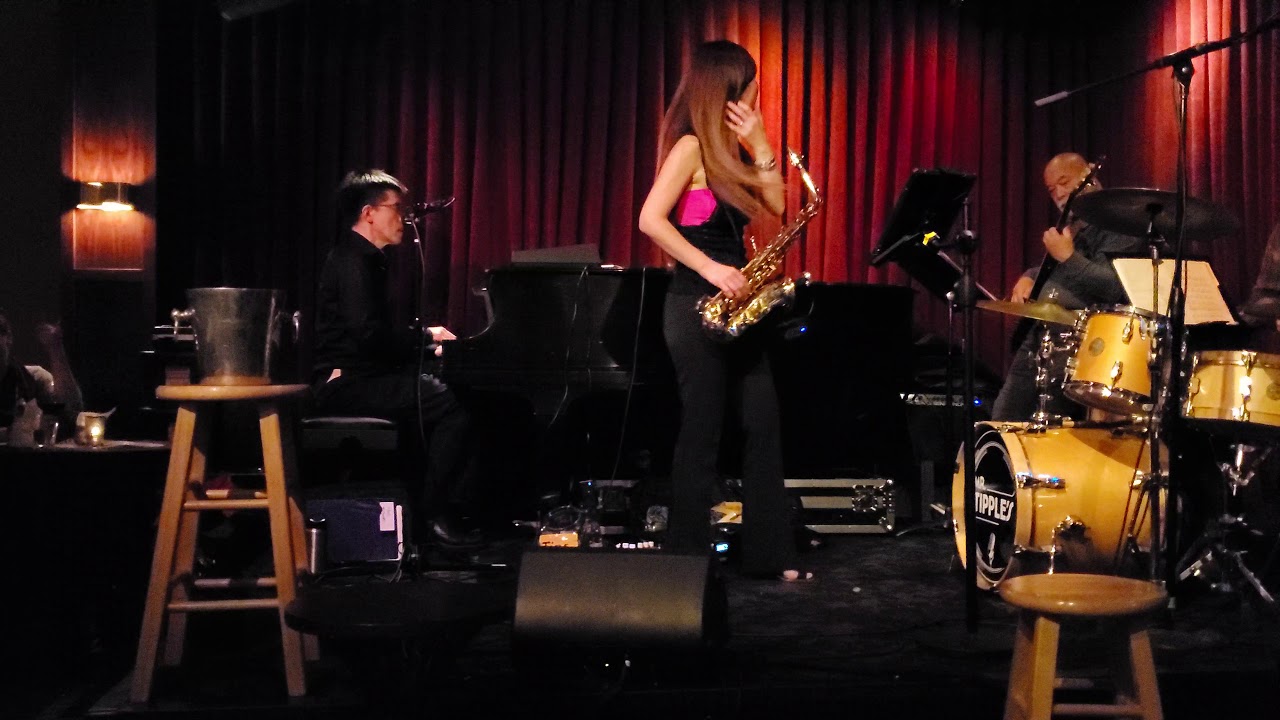 Otoe Mori Headlines Mr.Tipples, with Humanistic - YouTube