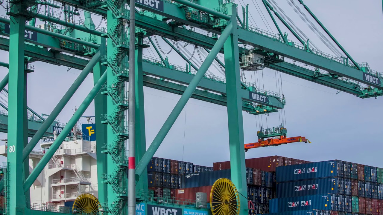 Time Lapse: Ship Loading - YouTube