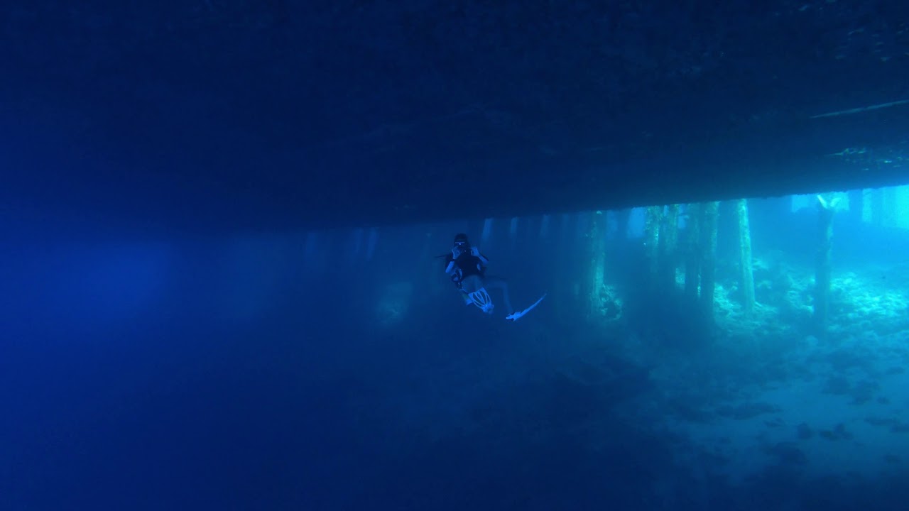 Noble Bully I - Dive under the ultra-deepwater drillship - YouTube