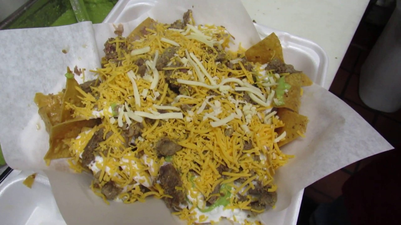 Nachos at Albertos Mexican Food - YouTube