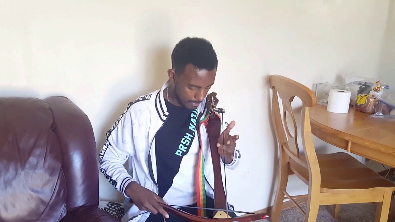 How to play Ethiopian Traditional Instrument, Masinko - YouTube