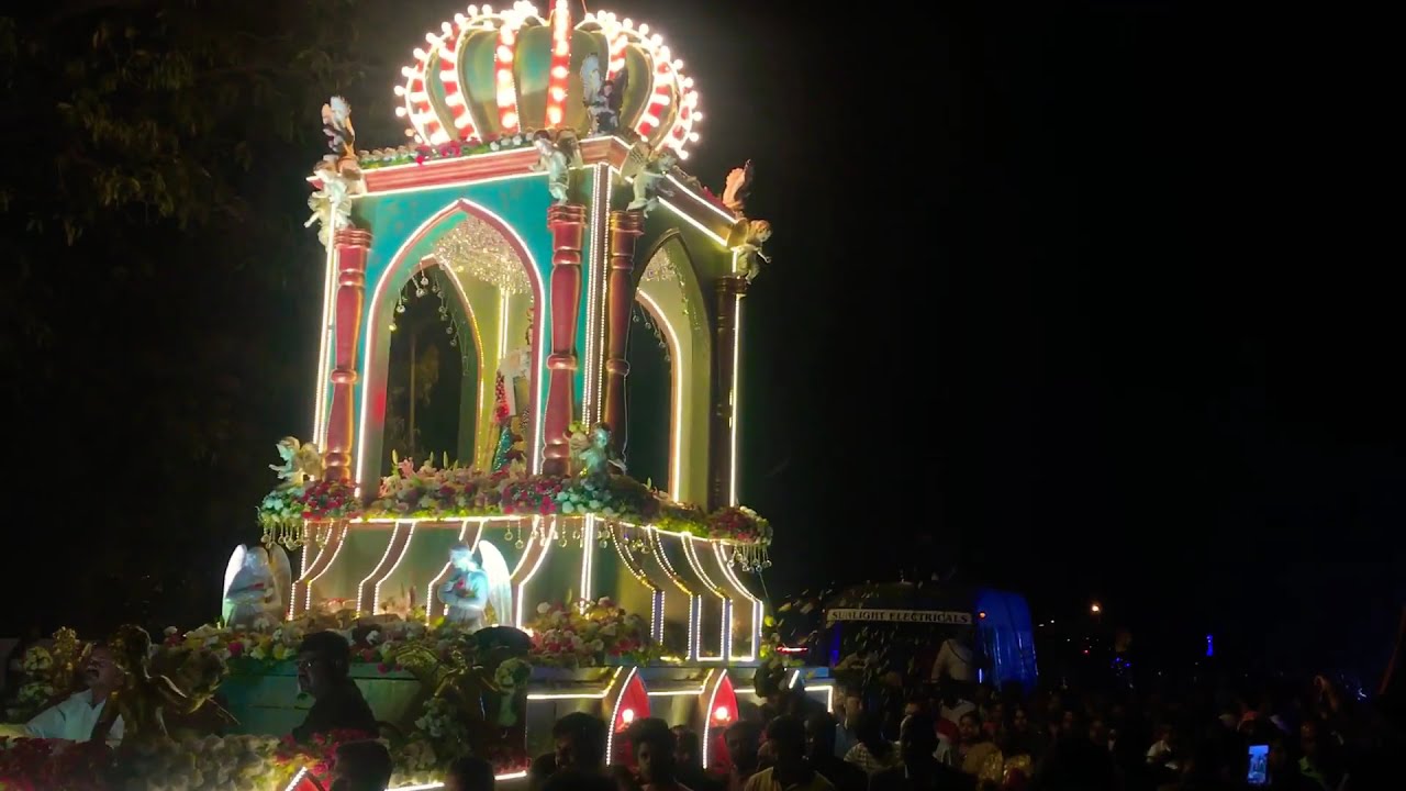 Old Infant Jesus chariot procession India Bangalore - YouTube