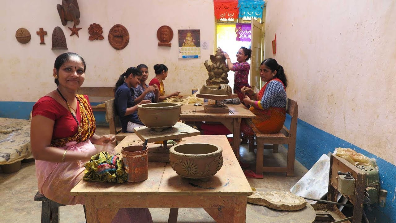 Potter of Goa India - YouTube
