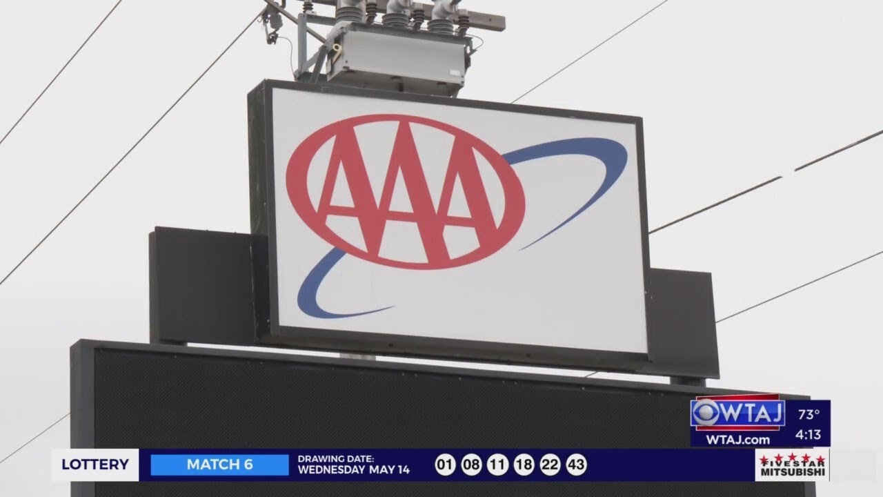 AAA Altoona Branch celebrates grand reopening with ribbon cutting - YouTube