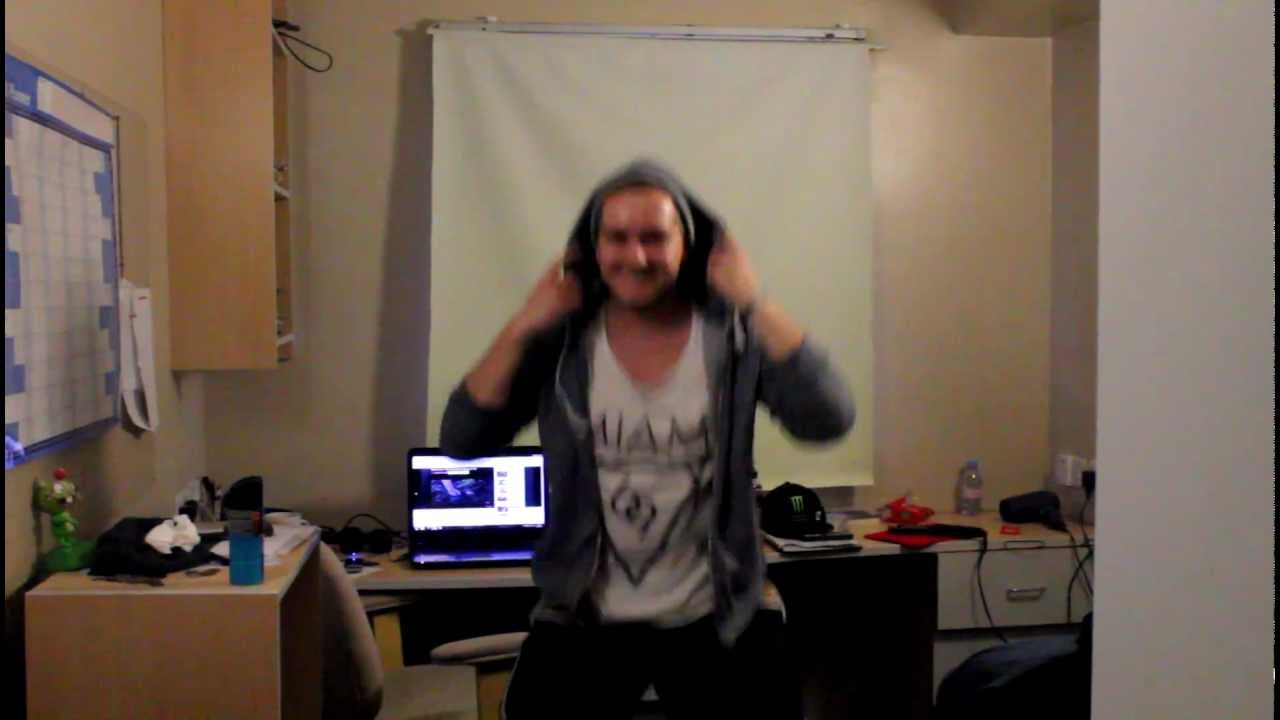 MUZZING HQ (zyzz dance) - YouTube