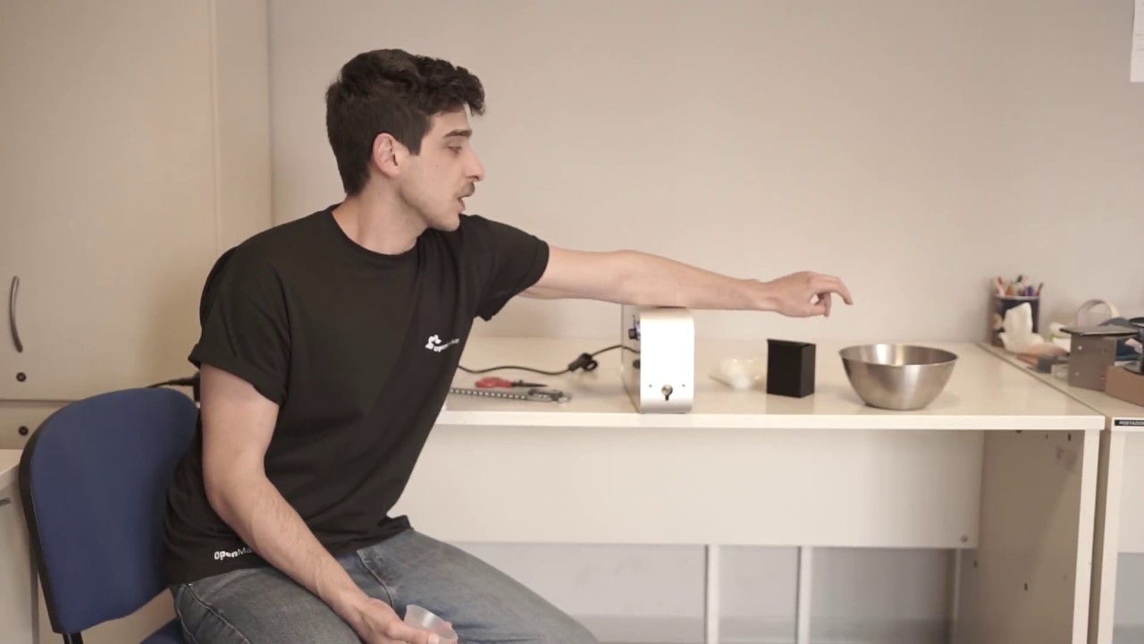 Make your own filament at home with Felfil Evo: 100% PLA recycled filament - YouTube