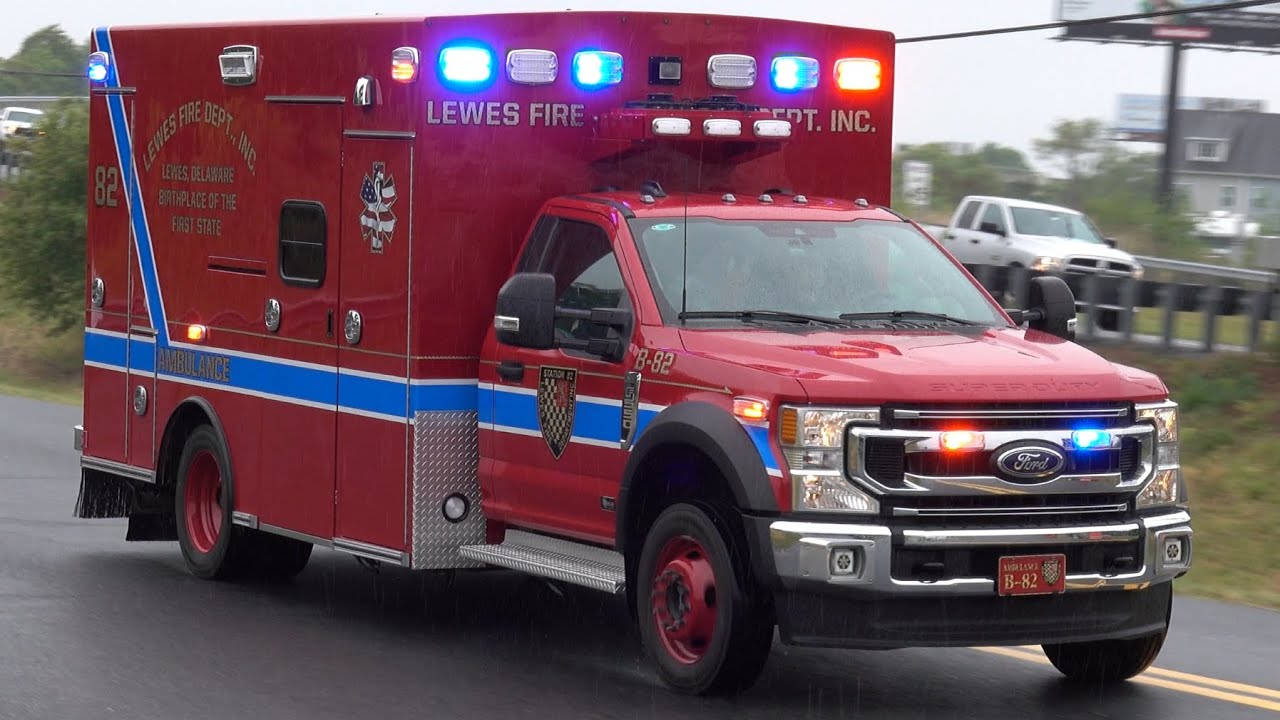 Lewes Fire Department B82 Responding - YouTube