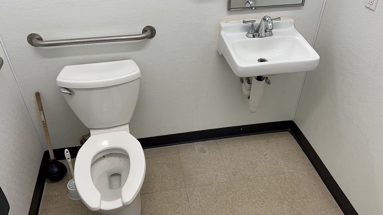 Five Below Mens Restroom 12/11/22 - YouTube