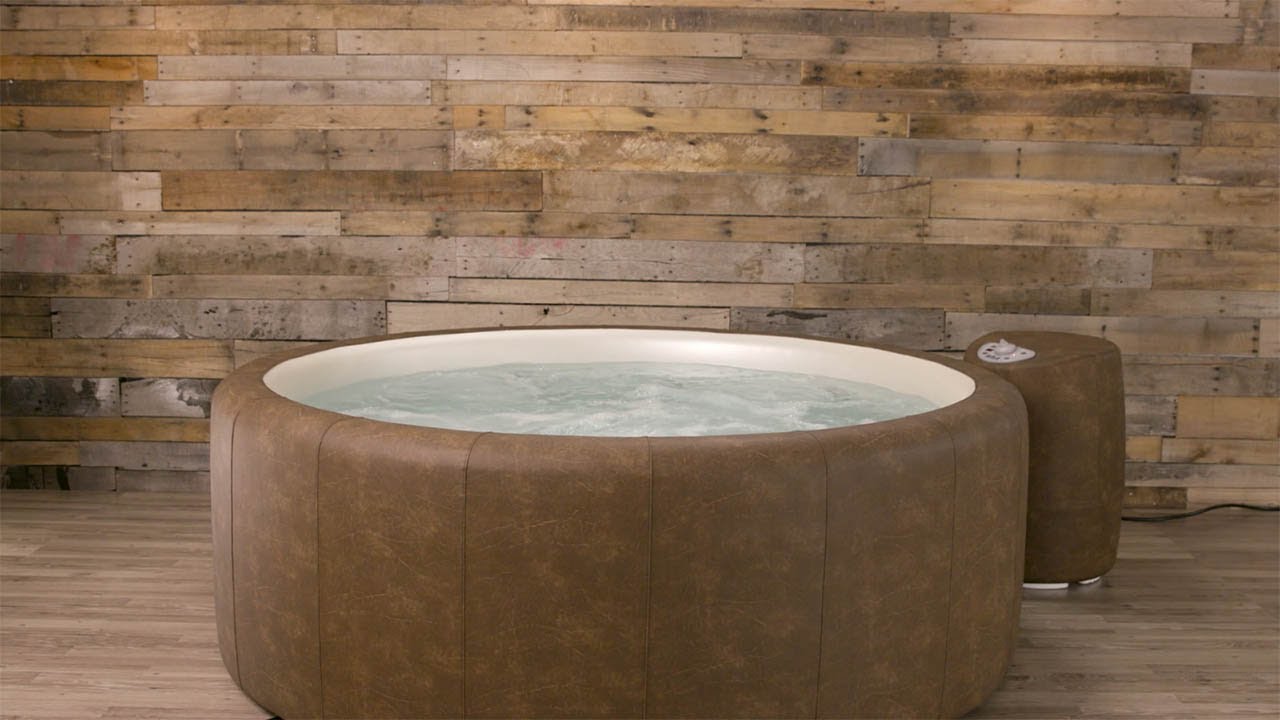 Installation du spa Softub - YouTube