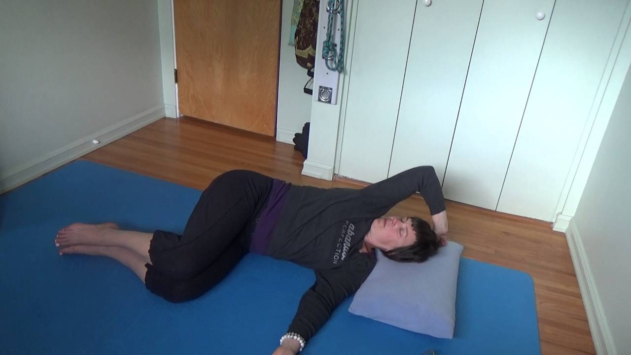 Modified Alexander Shoulder Stretch - YouTube