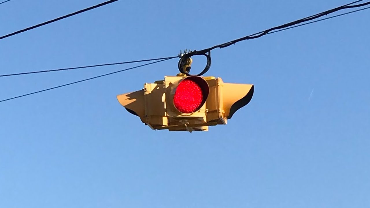 Peek 4-way beacon cluster - Olivet, Michigan - YouTube