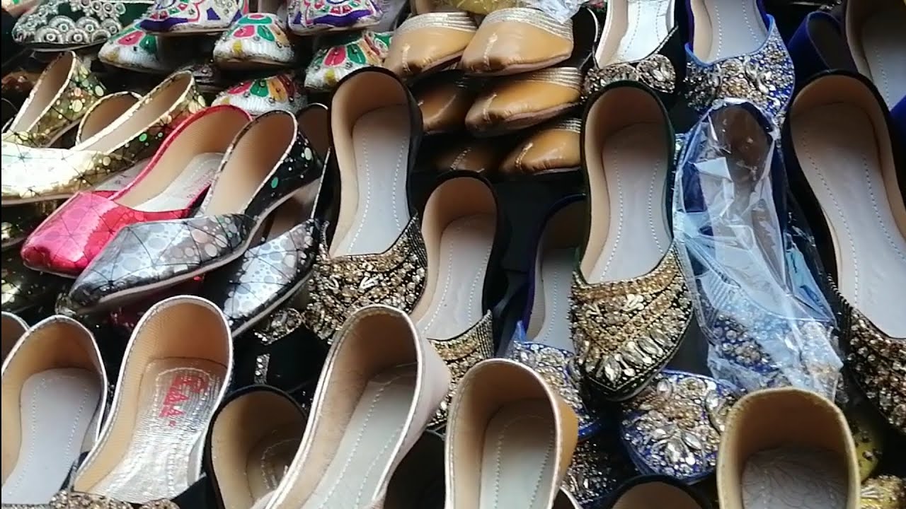 Jama cloth Market main atni achi chezain milti hn - YouTube