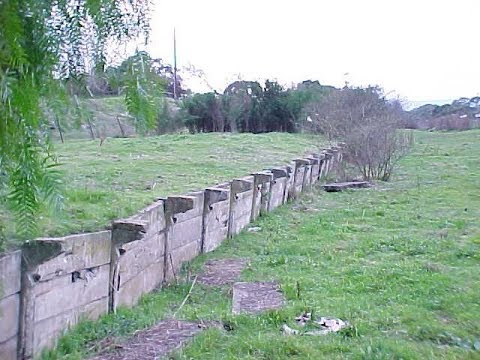 What remains of the old MERNDA RAILWAY STATION - YouTube