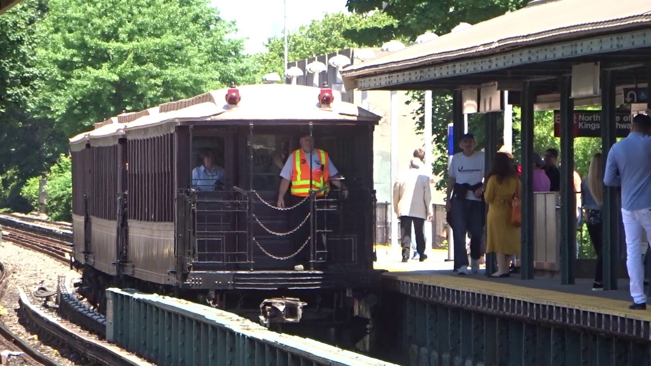 NYC Subway Vintage: Brooklyn Union Elevated Gate Cars Runby At Kings ...