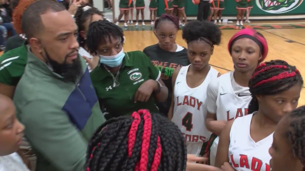 Lakeview Lady Gators roll past Red River, 84-14 - YouTube