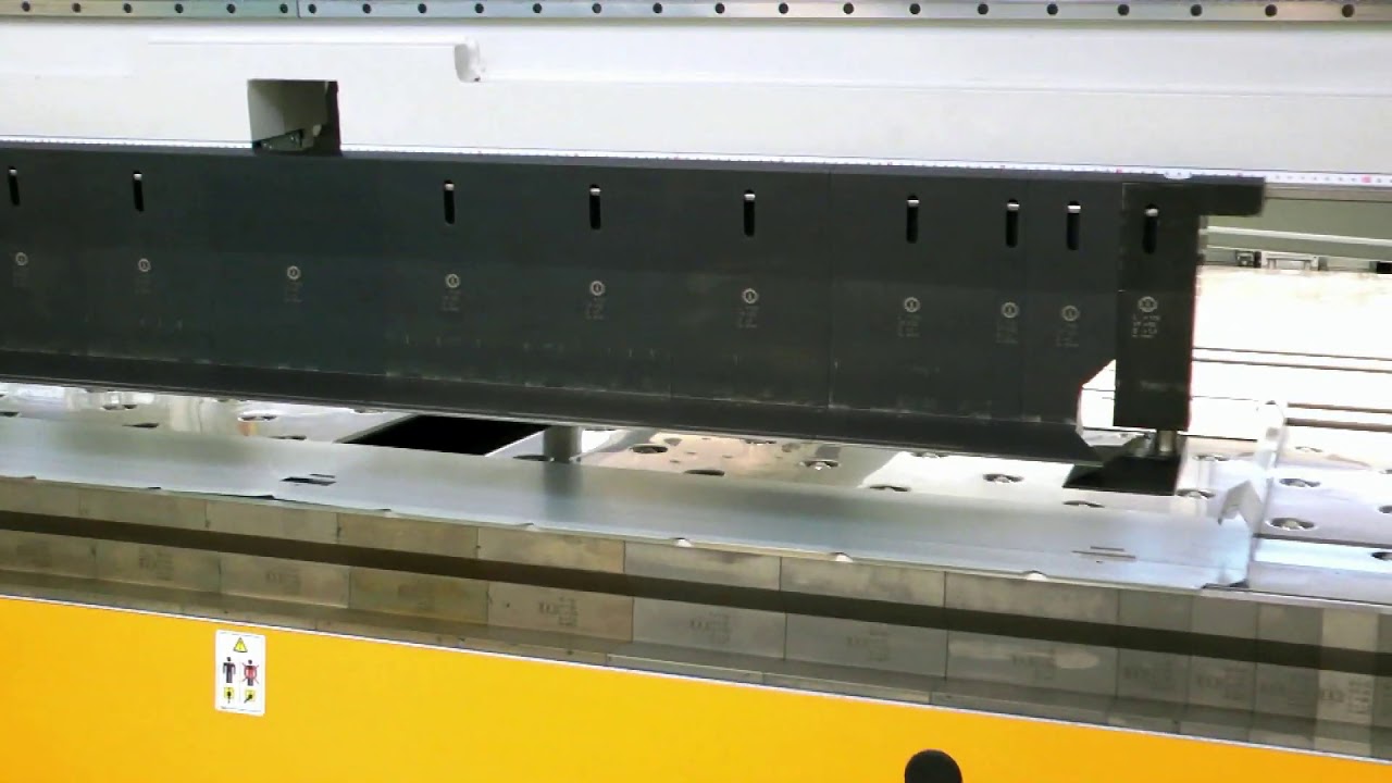 Multibend-Center: Bending electrical cabinet doors - YouTube