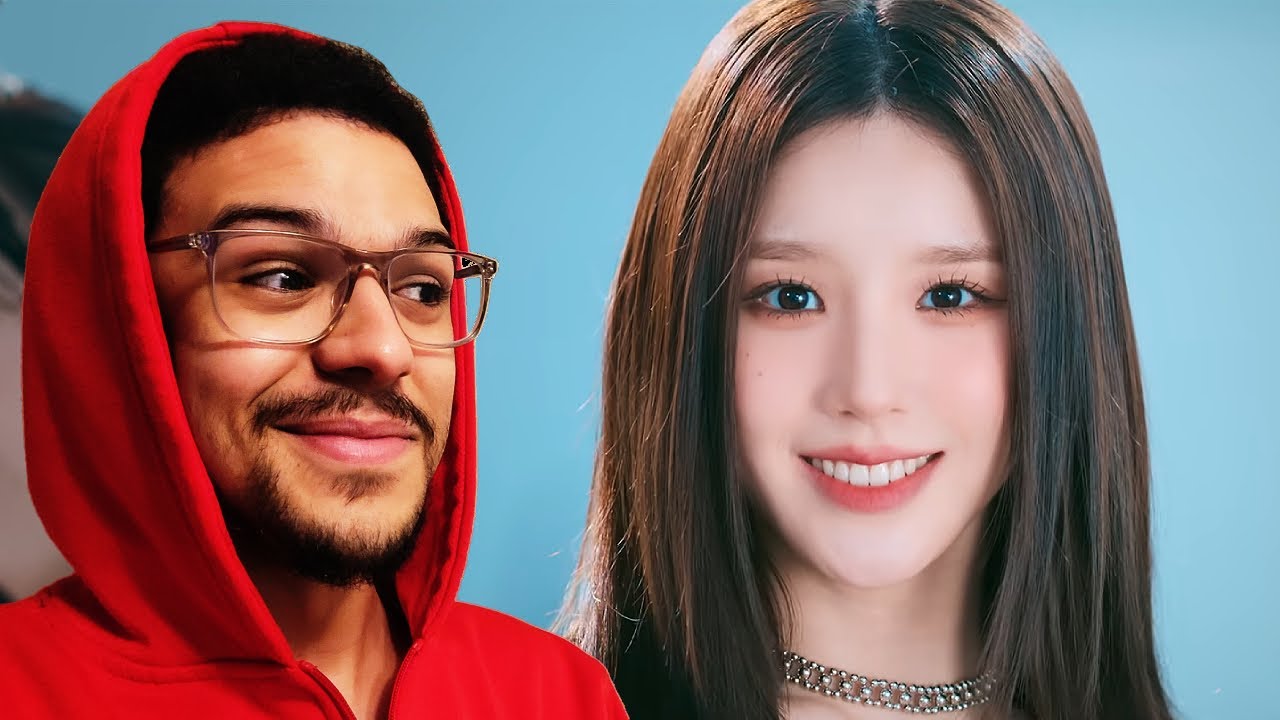 HeeJin ‘Algorithm' MV & Video Game (Showcase Ver.) REACTION - YouTube