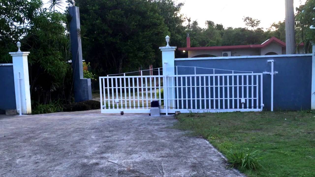 Slide gate operator chain Design - YouTube