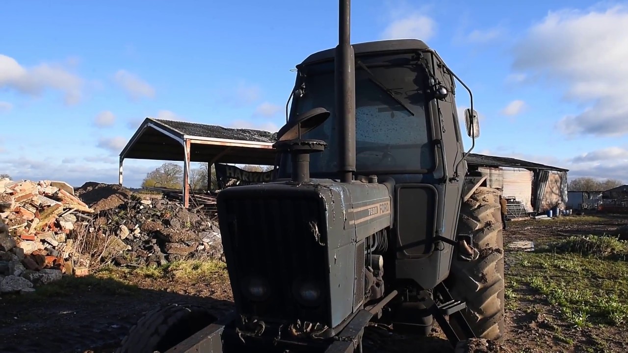 Eight fire engines called to barn fire in Barsham - YouTube