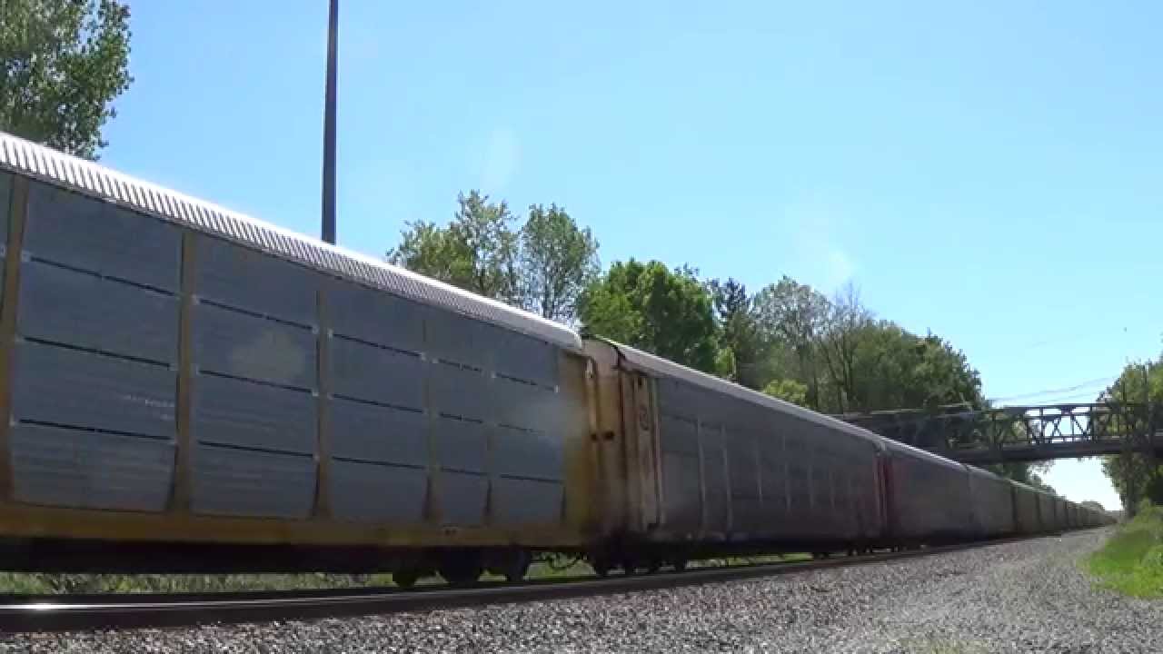 CSX train 4027 is going through Kent OH - YouTube