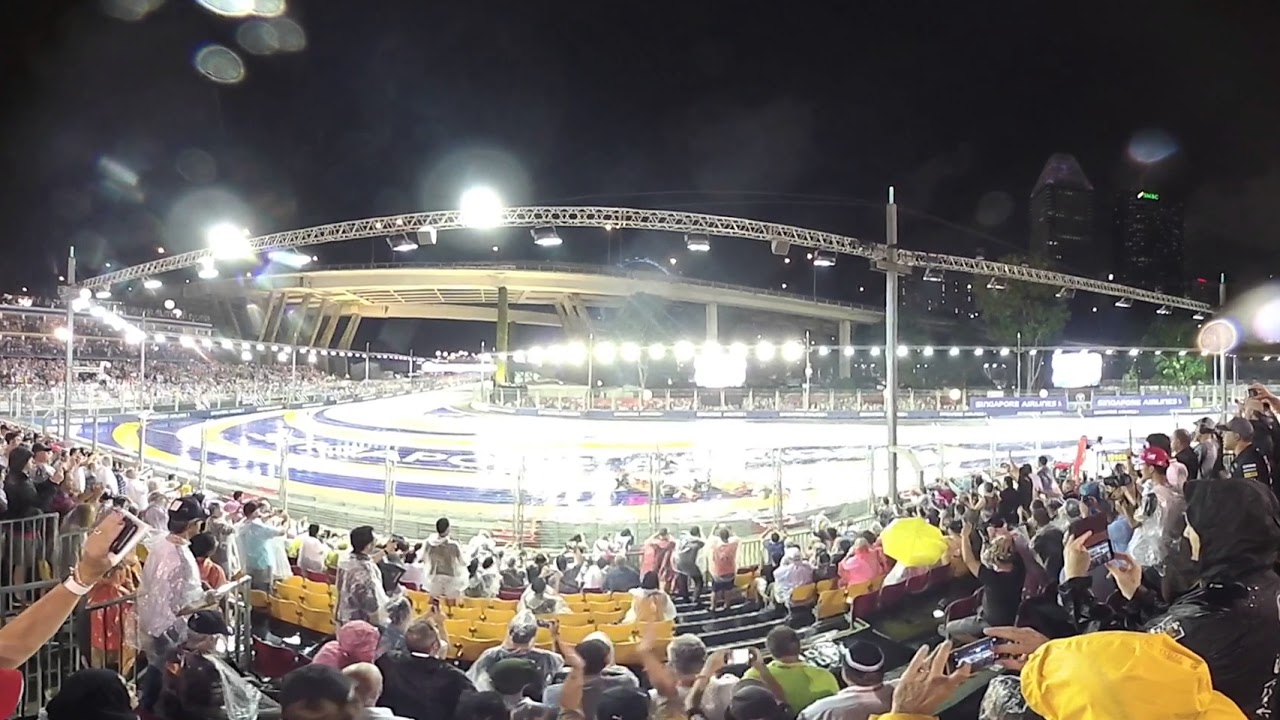 2017 Singapore F1 Race Start Turn 2 - YouTube