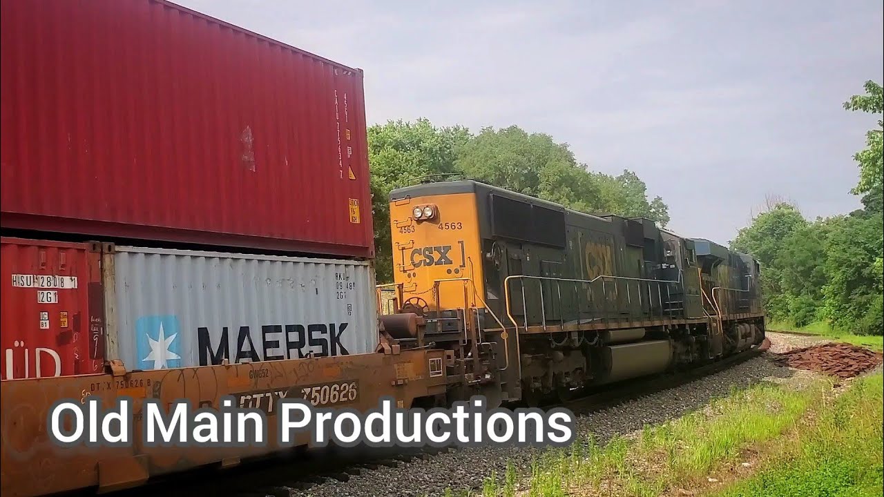 CSX SD70AC trails on CSX I136 - YouTube