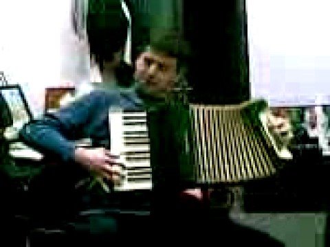 Knjazevacko kolo by Goran ali Curcic - YouTube